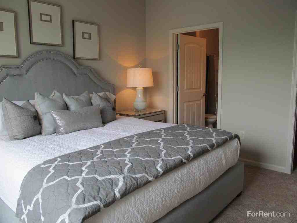 The Ridge at Hamilton Crossing Apartments - 100 Hamilton Ridge Drive ...