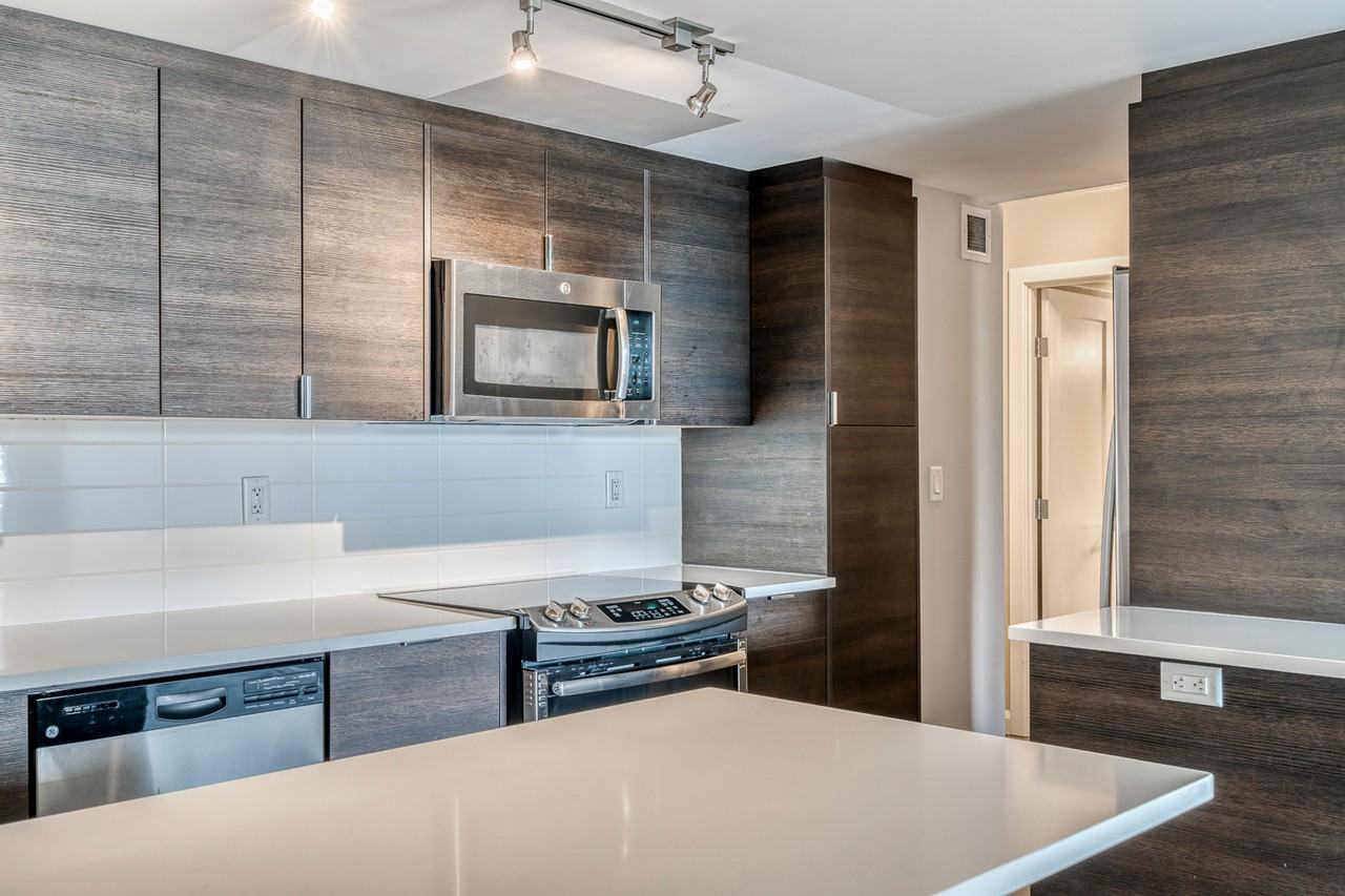 Hull Estates Apartments - 1200 6 St Sw, Calgary, AB T2R 1H3 - Zumper