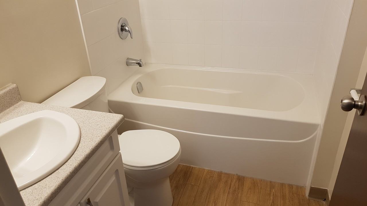 Rowand House Apartments - 9747 104 St Nw, Edmonton, AB T5K 0Y6 - Zumper