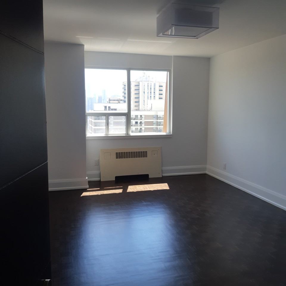 77 St Clair Avenue East Apartments - 77 St Clair Ave E Toronto ON | Zumper