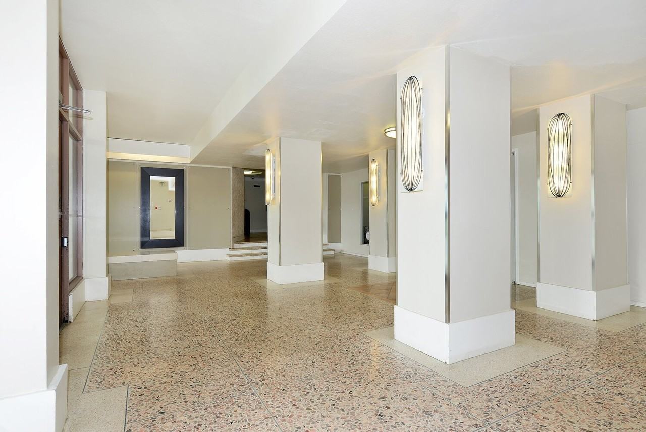 Graydon Hall Apartments in Sunnybrook - York Mills, Toronto, ON M3A 2Z9 ...