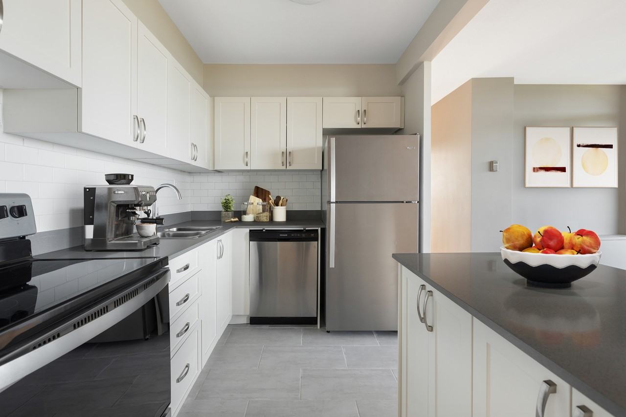 Island Park Towers Apartments - 185/195/200 Clearview Ave, Ottawa, ON ...