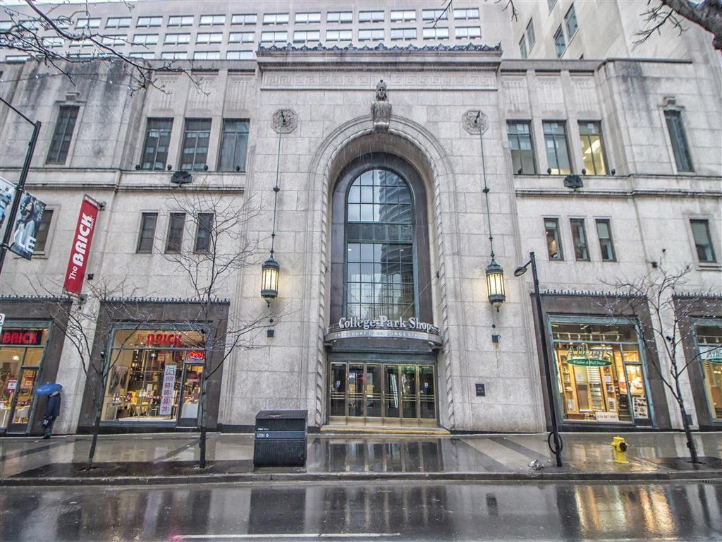 College Park Apartments - 424 Yonge St, Toronto, ON M5B 2H3 - Zumper