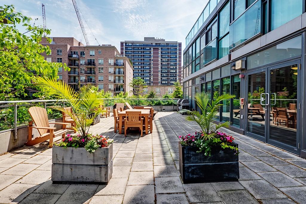 The ROE Apartments - 150 Roehampton Ave Toronto ON | Zumper