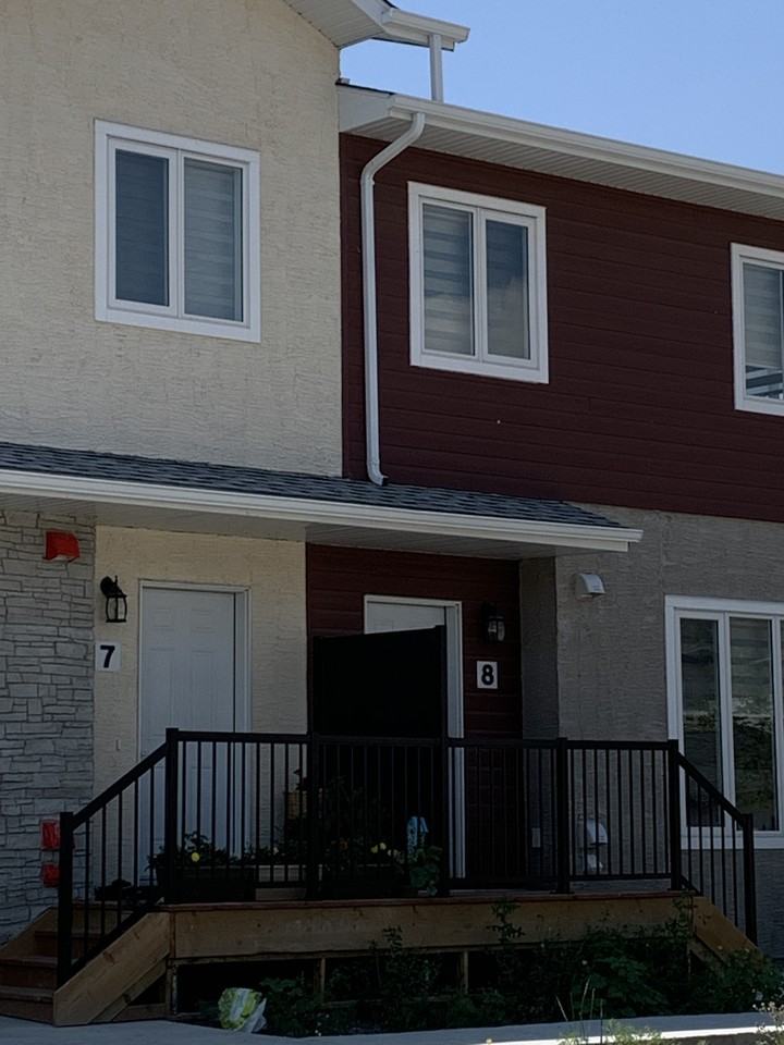 Prymak Place Apartments - Winnipeg MB | Zumper