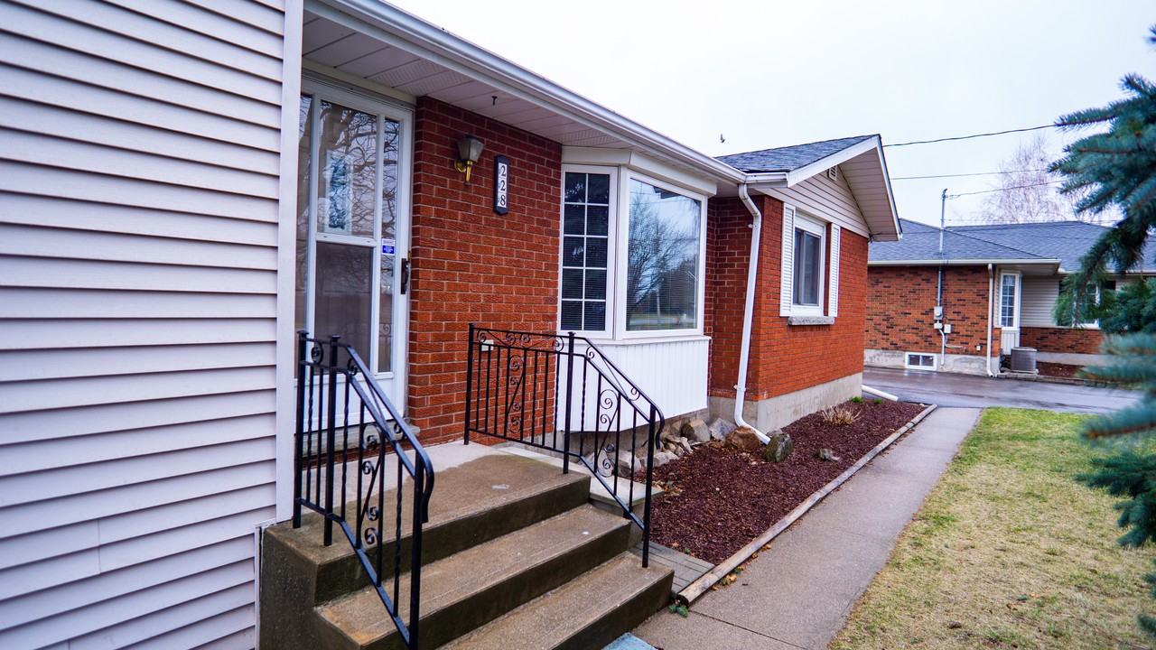 228 Read Road, Second Floor Unit Apartments - 228 Read Rd St ...