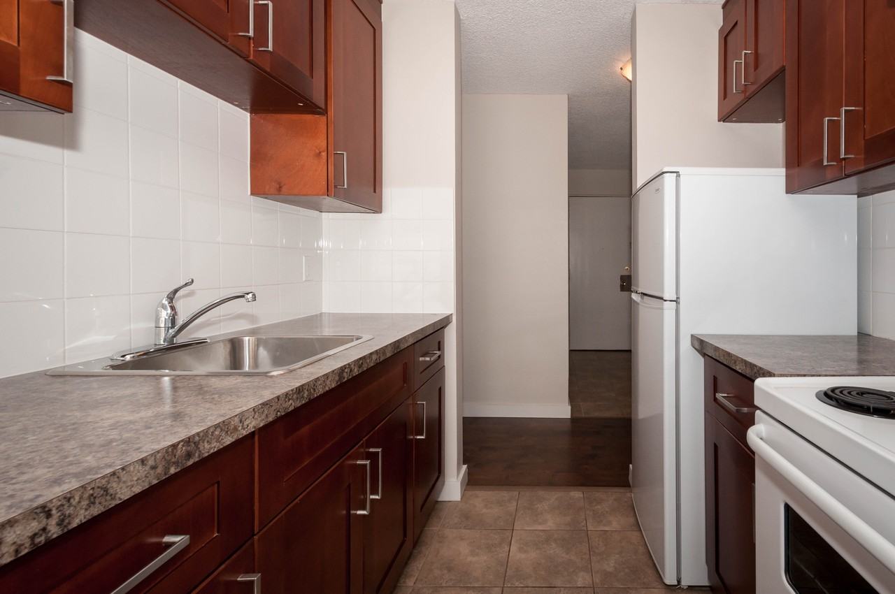 Bellamy Place Apartments - 9915 Bellamy Hill Nw Edmonton AB | Zumper