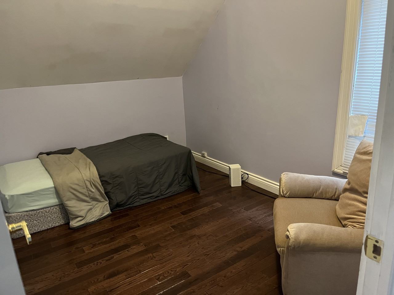 College St & Augusta Ave, Toronto, ON M5T 2M2 Room for $900/month - Zumper