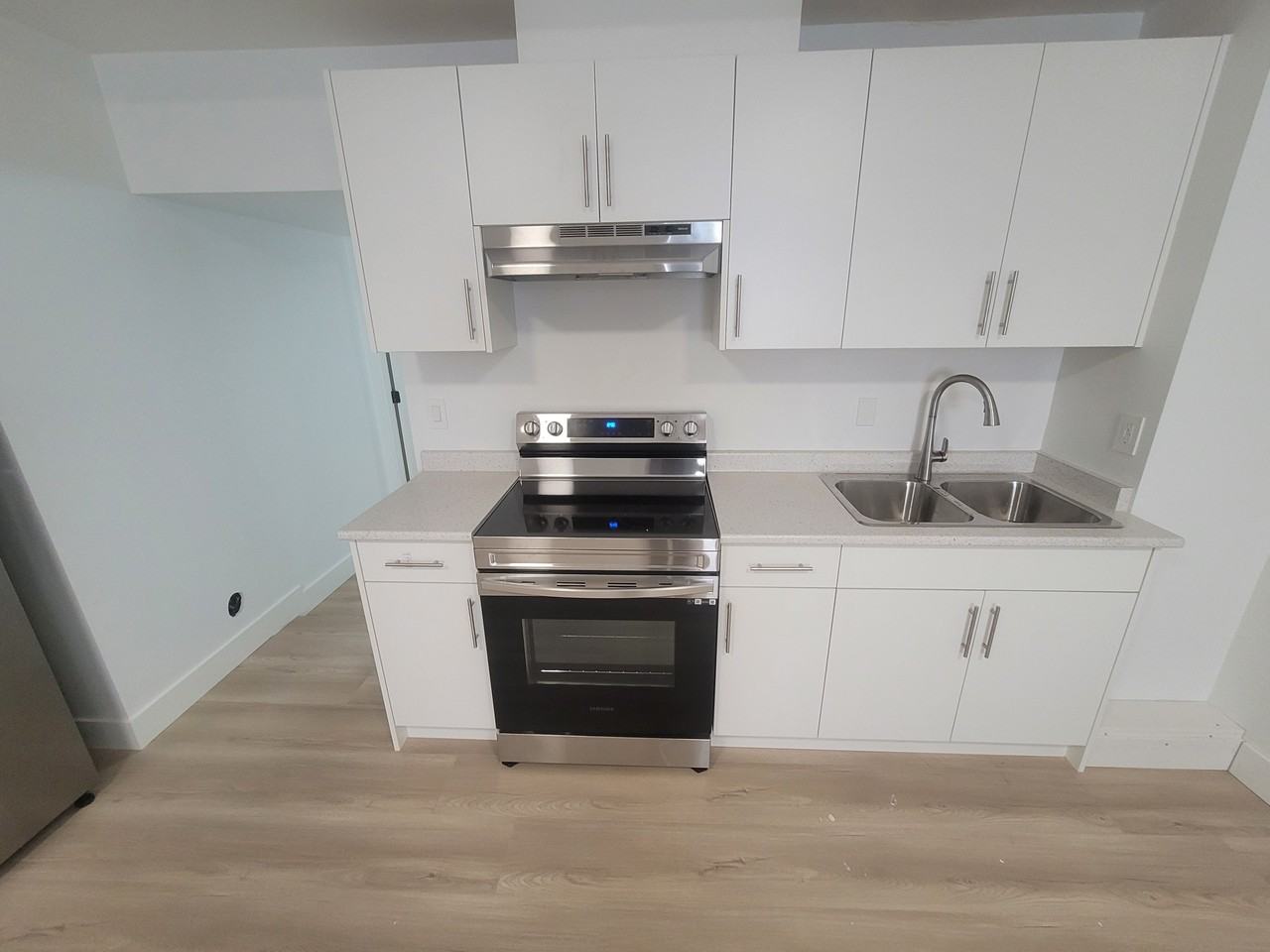 5248 Goldspring Place, Chilliwack, BC V2R 5S5 1 Bedroom Apartment for ...