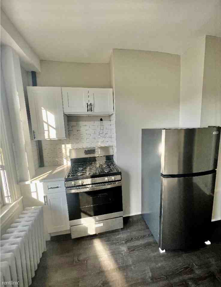 Newly Renovated 2 Bedroom Apartment On 1st Floor - Horton Ave New ...