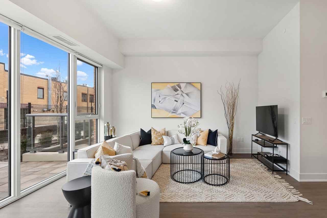 The Bakerfield Apartments - 195 Deerfield Rd, Newmarket, ON L3Y 0G4 - Zumper