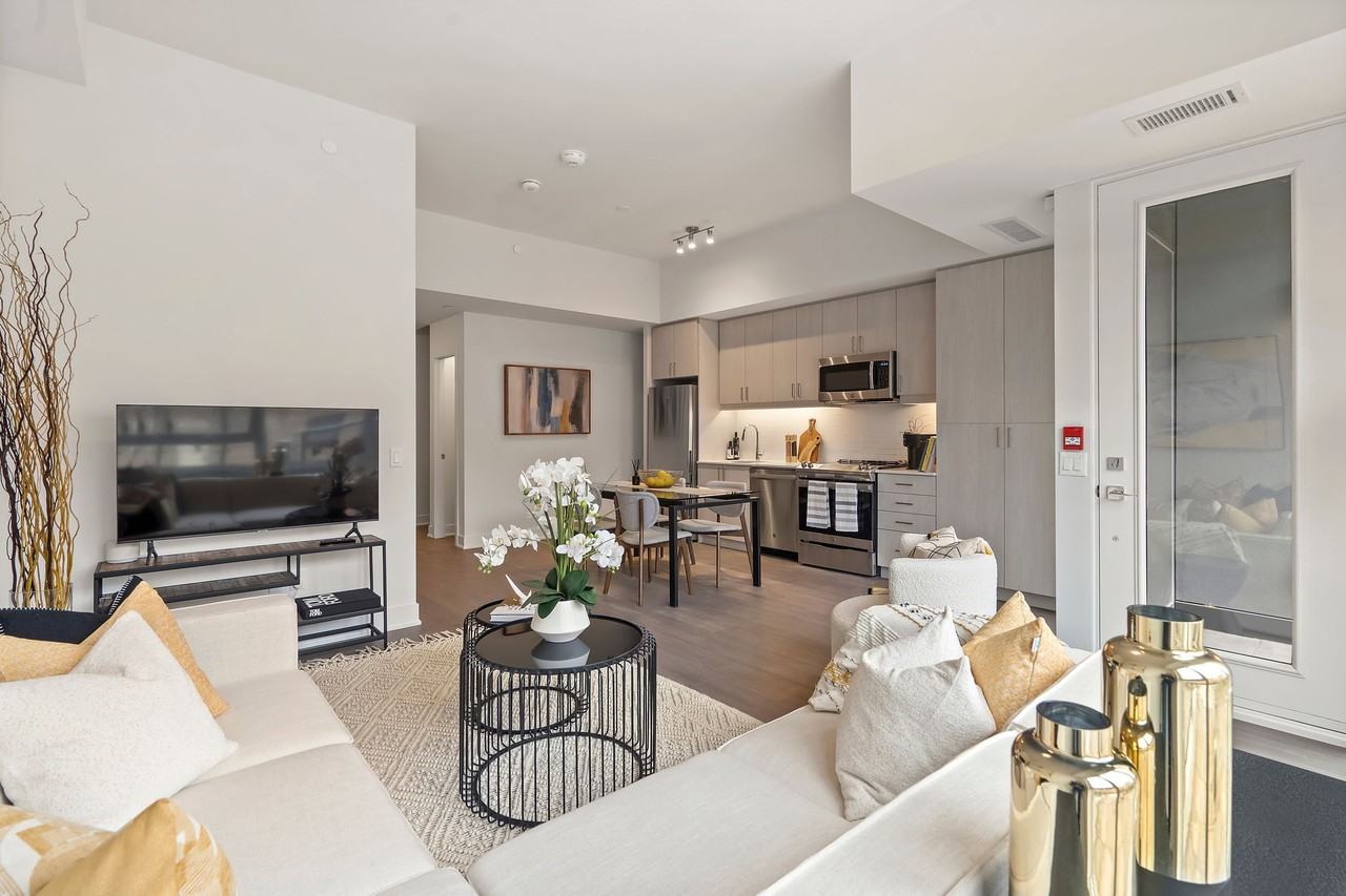 The Bakerfield Apartments - 195 Deerfield Rd, Newmarket, ON L3Y 0G4 - Zumper