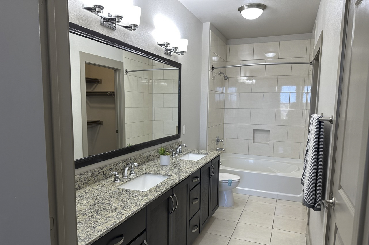 The Edge at Glade Parks Apartments - 2801 Brazos Blvd, Euless, TX 76039 ...