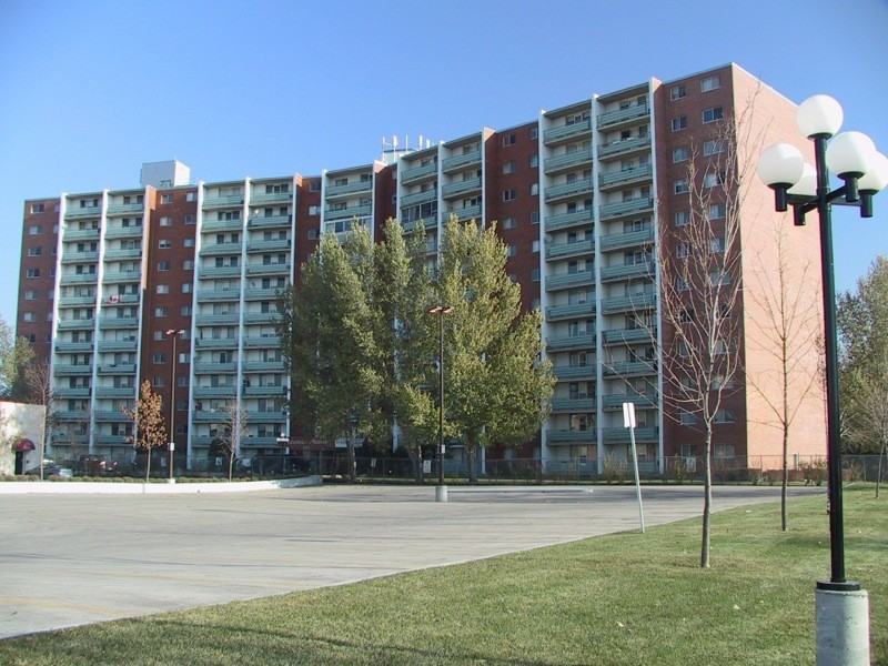 Adamar Manor Apartments - 110 Adamar Rd Winnipeg MB | Zumper