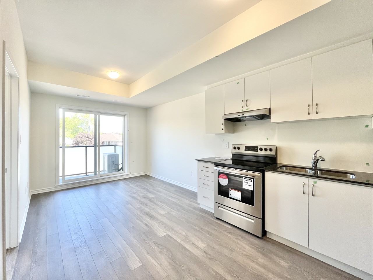 126-1081 Danforth Road, Scarborough, Ontario, M1J 0B2 Apartments - 1081 ...