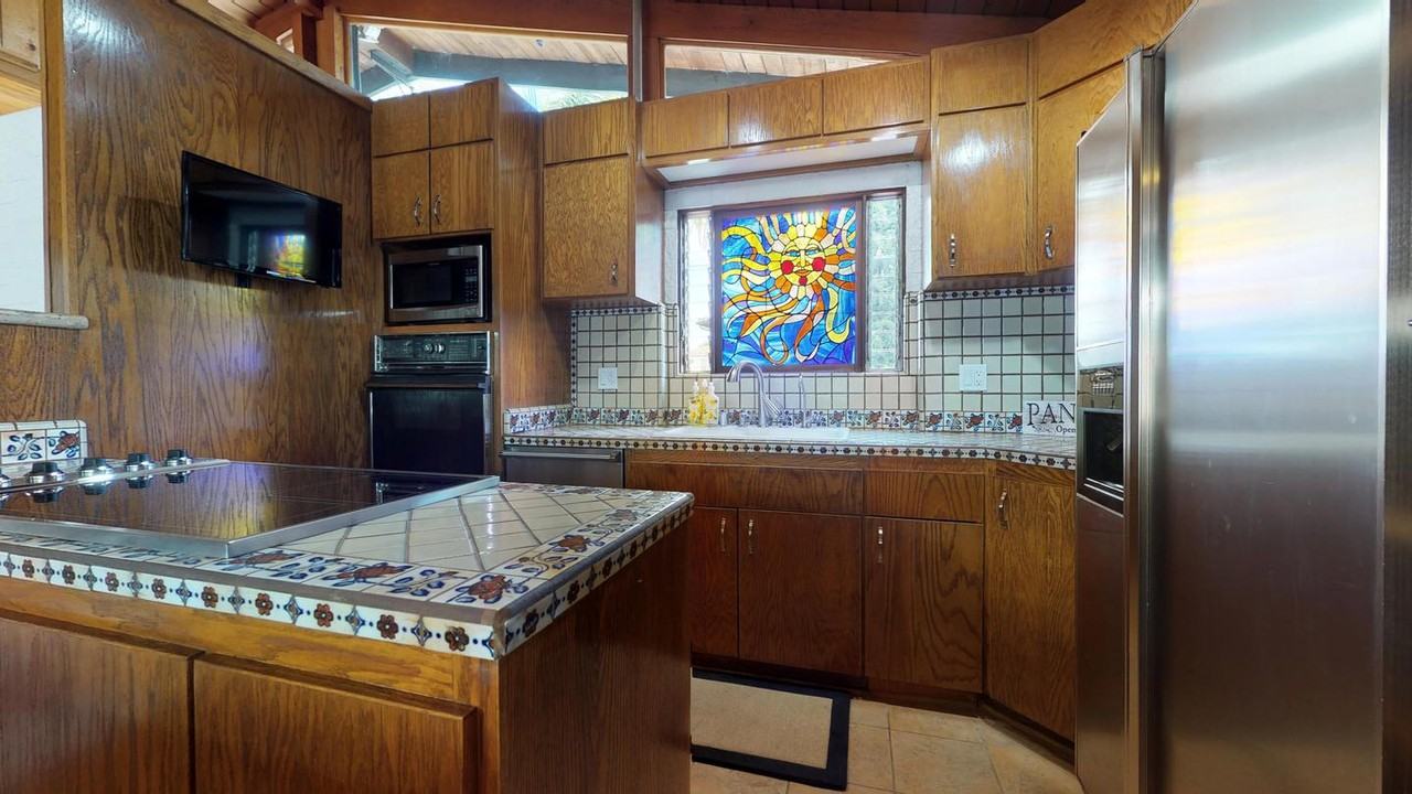 Private Room in Stunning Manhattan Beach Home with Private Pool ...