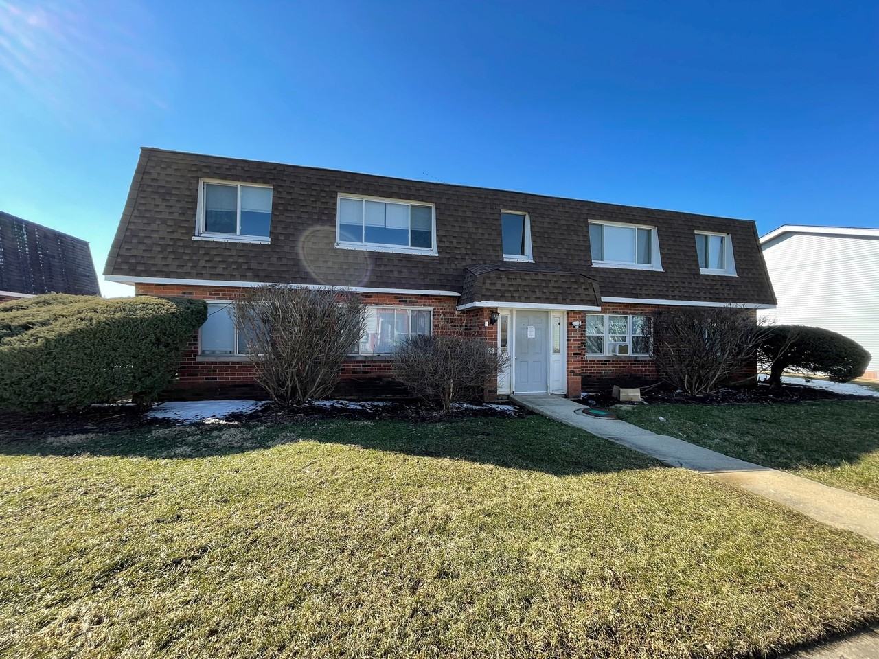 111 Harbor Dr Apartments - Oswego IL | Zumper