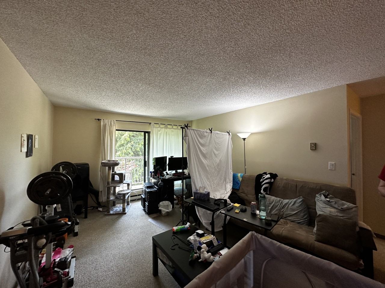 8231 Granville Ave, Richmond, BC V6Y 3A4 - 1 Bedroom Apartment for Rent ...