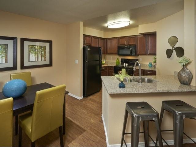 Arcadia Cove Apartments - 2252 N 44th St Phoenix AZ | Zumper