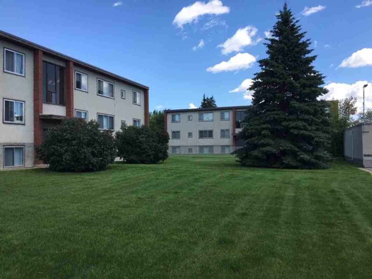 Cambridge Place Apartments - 11615 113 Ave Nw Edmonton AB | Zumper