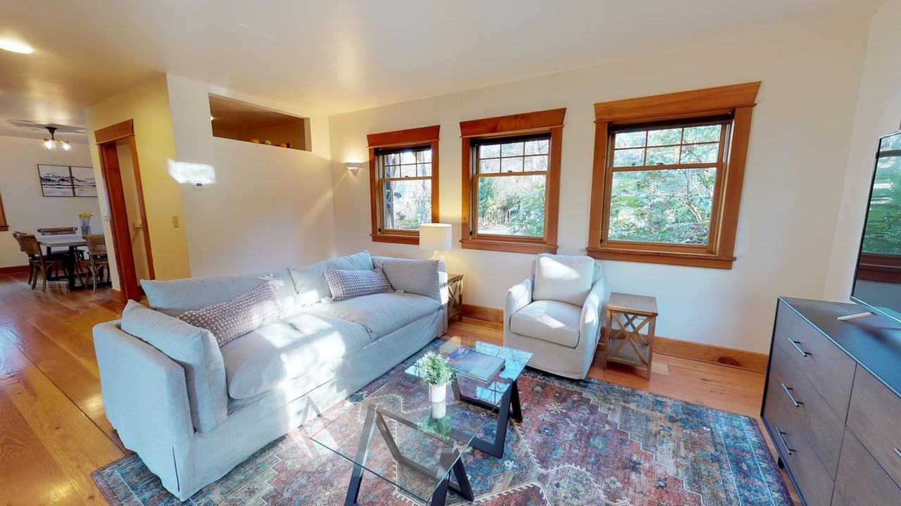 Beautiful Denny Blaine home with deck Apartments - Seattle WA | Zumper