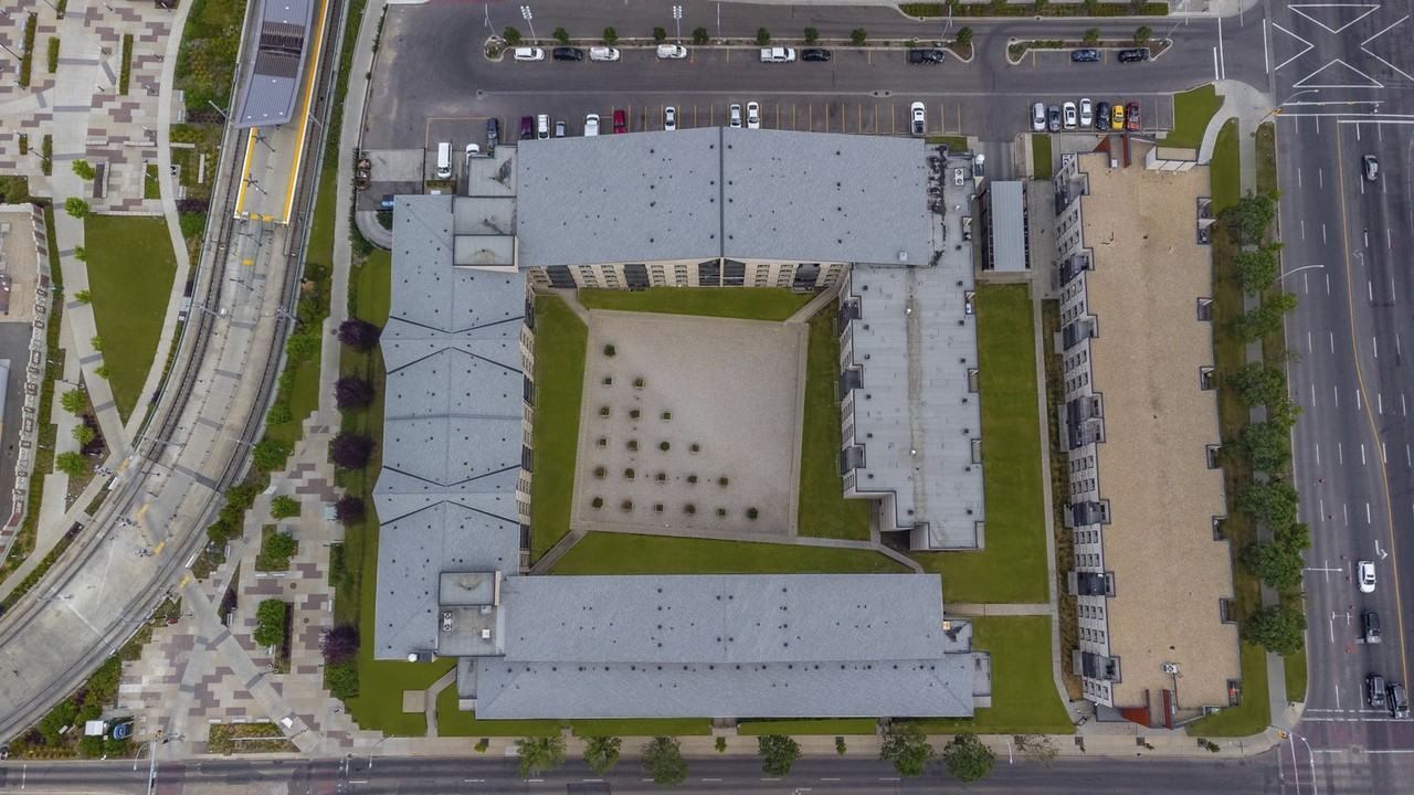 Square 104 Apartments - 10411 105 Ave Nw, Edmonton, AB T5H 4R8 - Zumper