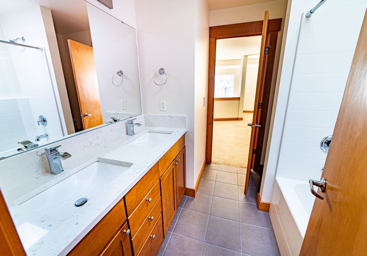 Union Bay Lofts Apartments - 3218 Eastlake Ave E Seattle WA | Zumper