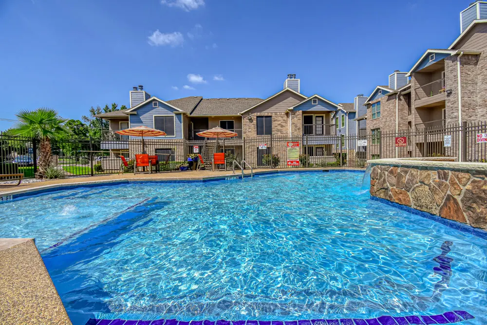 Springfield Crossing Apartments - 1801 West Arkansas Lane Arlington TX ...