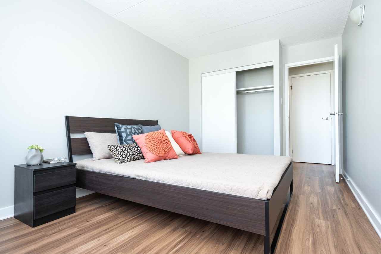 Fort Garry Tower Apartments - 70 Garry Street Winnipeg MB | Zumper