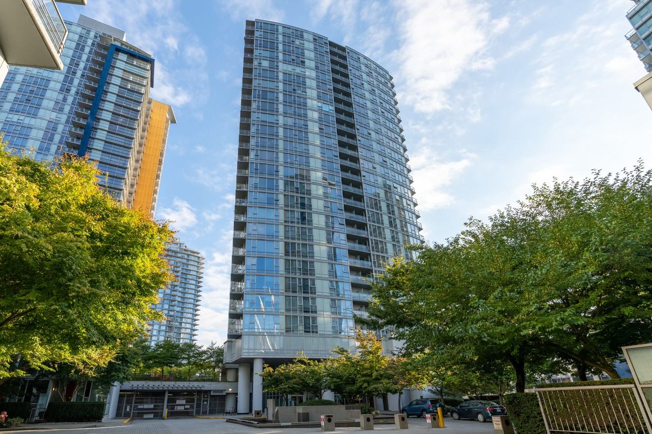 Spectrum Towers - 131 Regiment Sq, Vancouver, BC V6B 1X5 - Apartment ...