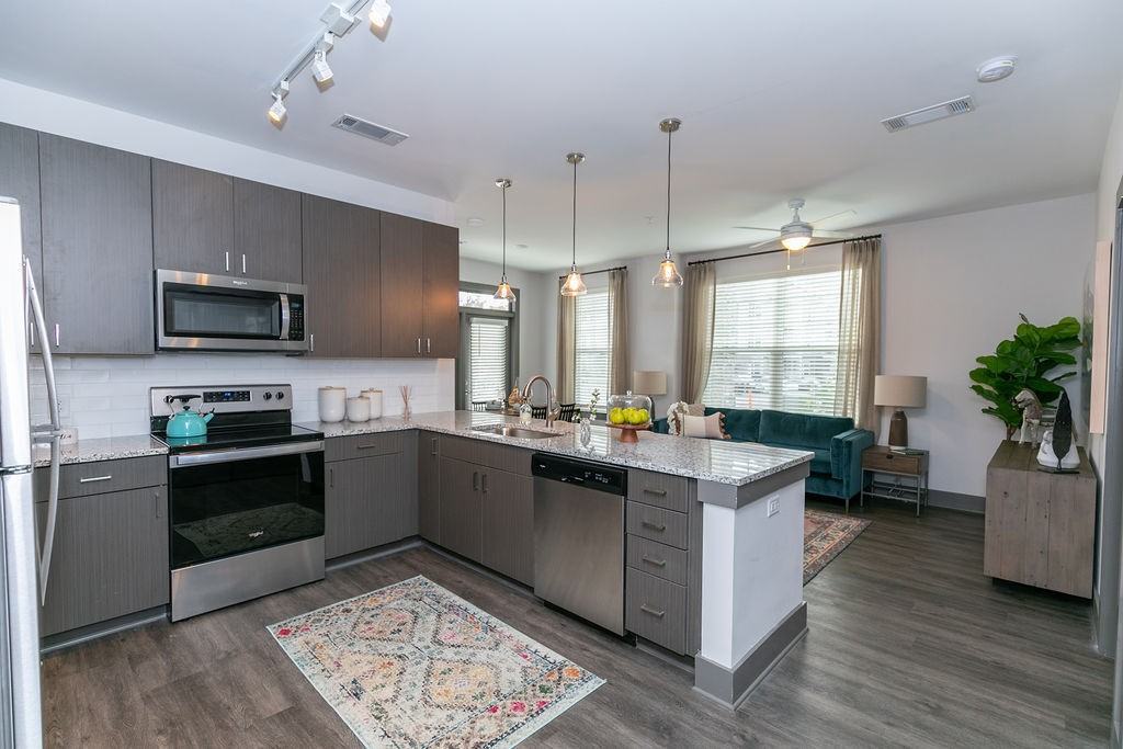 Gibson Flowery Branch Apartments - 900 Crest Village Cir Flowery Branch ...