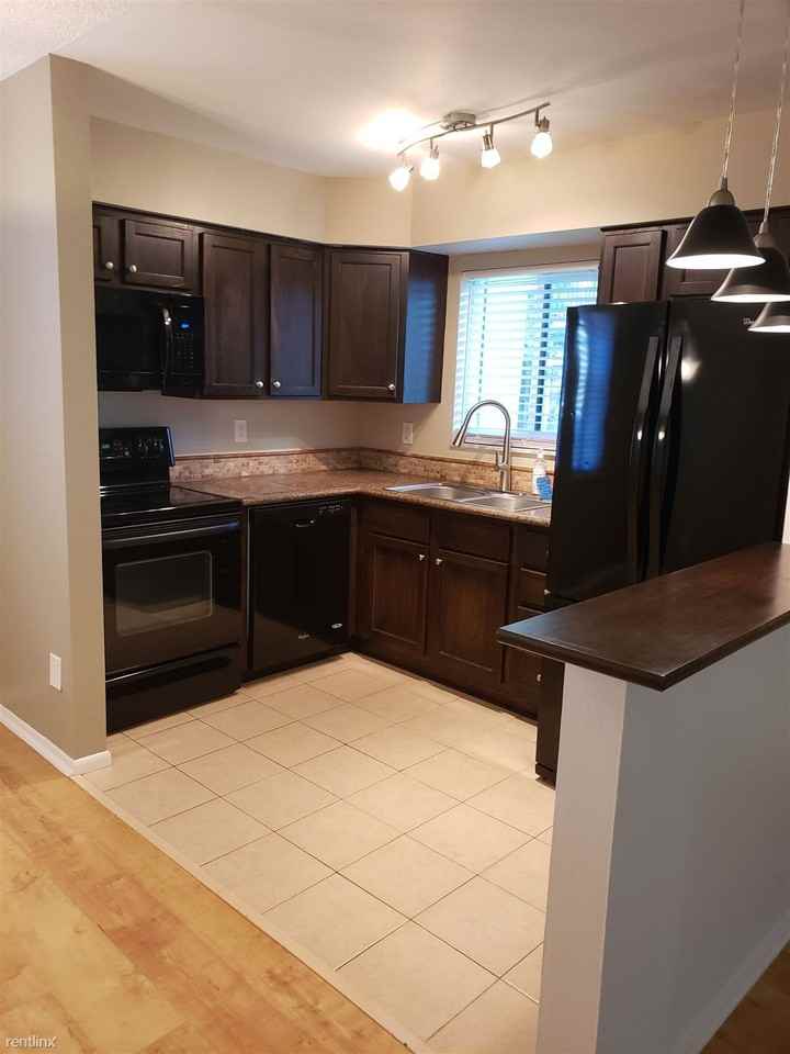 Springwood Village Condominiums Apartments - 104 Springwood Cir #A ...