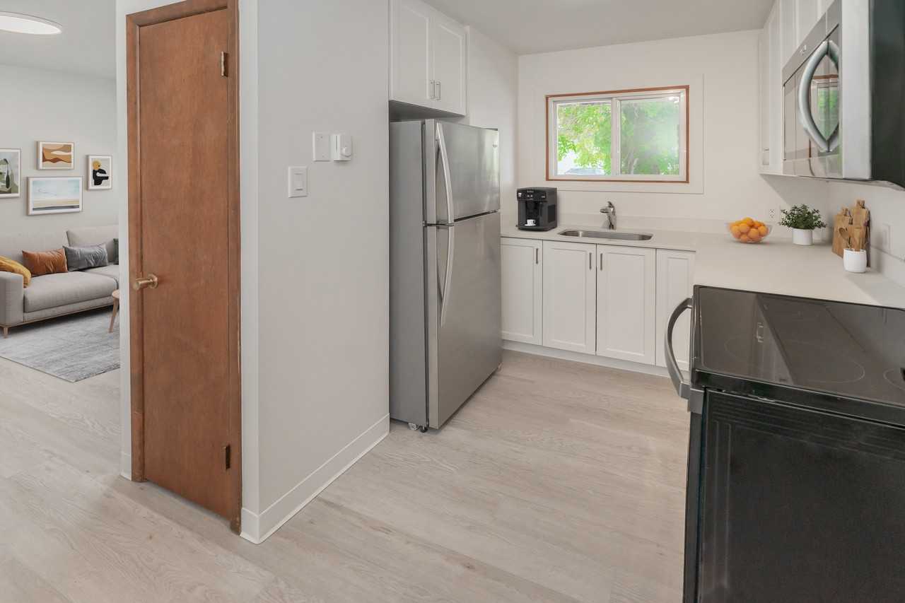 300 Toronto Avenue, Selkirk, MB R1A 1S5 1 Bedroom House for $1,133 ...
