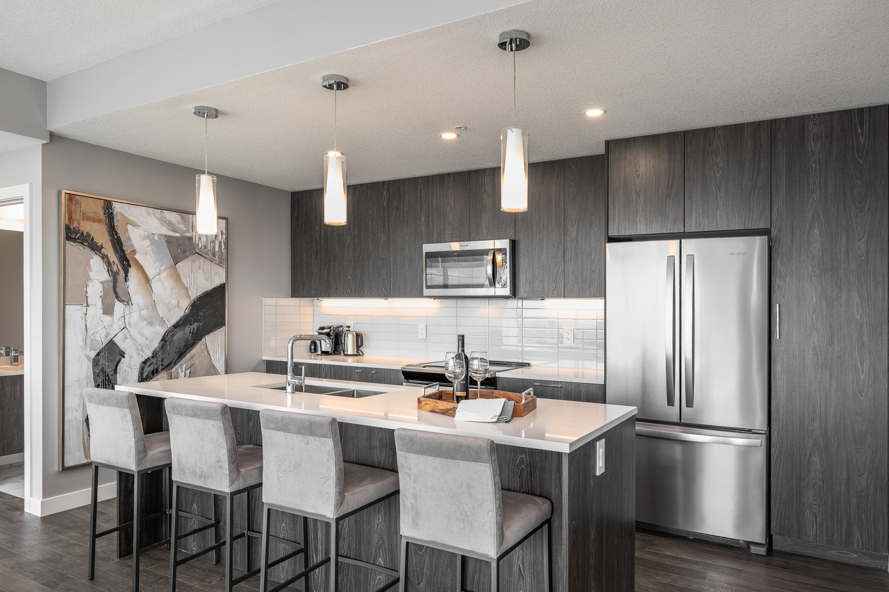 Encore Tower Apartments - 10180 103 St Nw, Edmonton, AB T5J 0L1 - Zumper