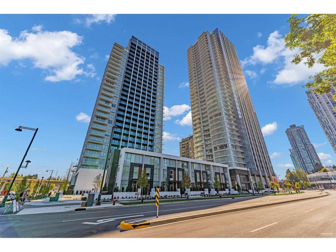 10448 University Drive, Surrey, BRITISH COLUMBIA V3T 0K1, CAN - Zumper