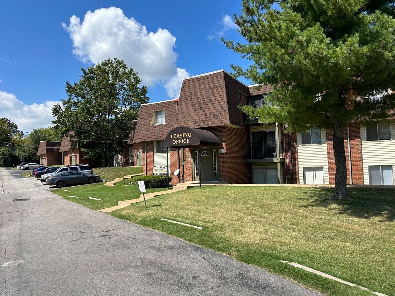 Rivertrail Apartments - 849 #202 Rivertrail Court Riverview MO | Zumper