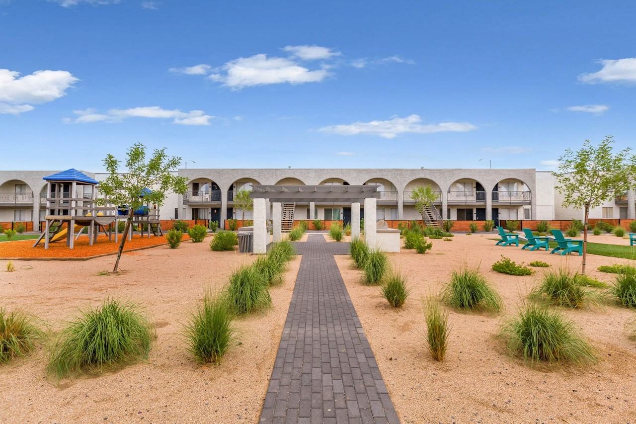 The Tallows at Peoria Apartments - 10860 N 85th Ave Peoria AZ | Zumper