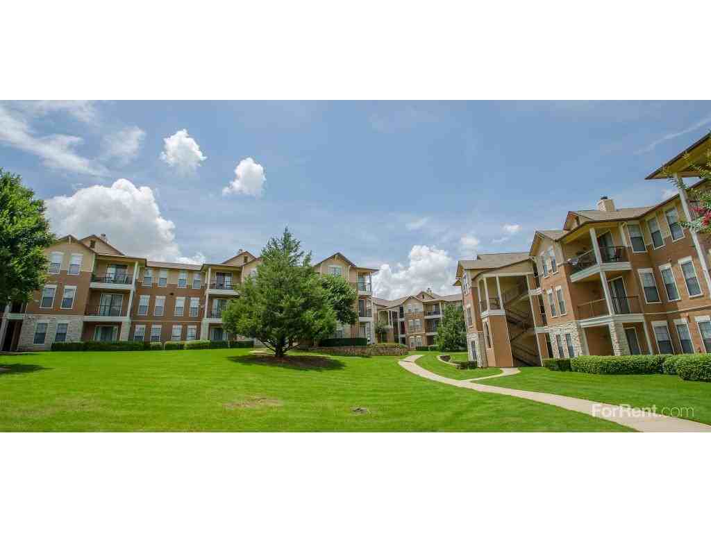 Advenir at Mission Ranch Apartments - 901 US Highway 80 E Mesquite TX ...