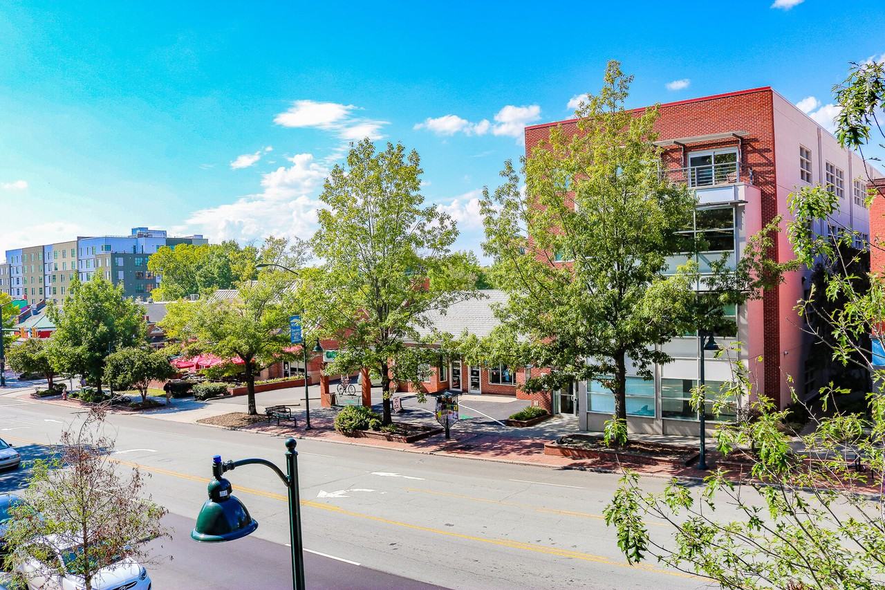Carolina Square Apartments - 133 W Franklin St Chapel Hill NC | Zumper