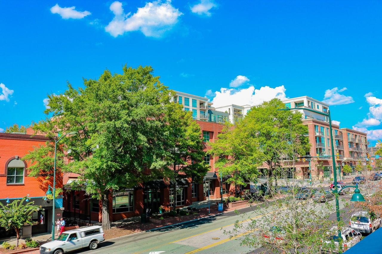 Carolina Square Apartments - 133 W Franklin St Chapel Hill NC | Zumper