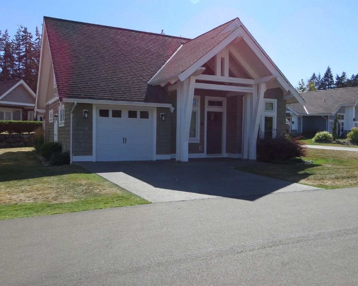 Qualicum Landing Apartments - 5251 Island Highway West #45 Qualicum ...