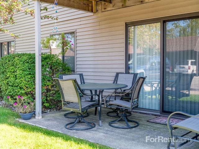 Corner Ridge Apartments - 3512 E Paris Ave SE Kentwood MI | Zumper