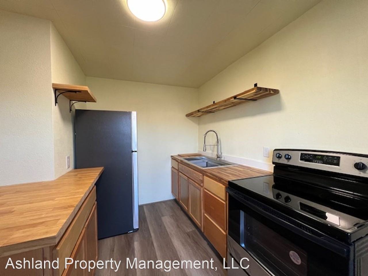 441 N Grape St Apartments - Medford OR | Zumper