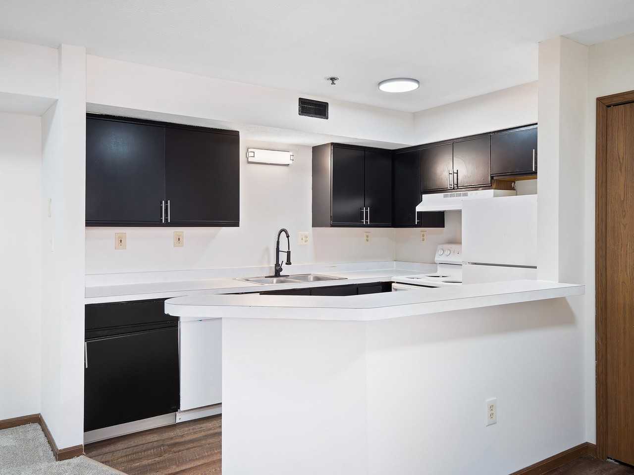 Cedar Knoll Apartments - 376 W Cedar St Akron OH | Zumper