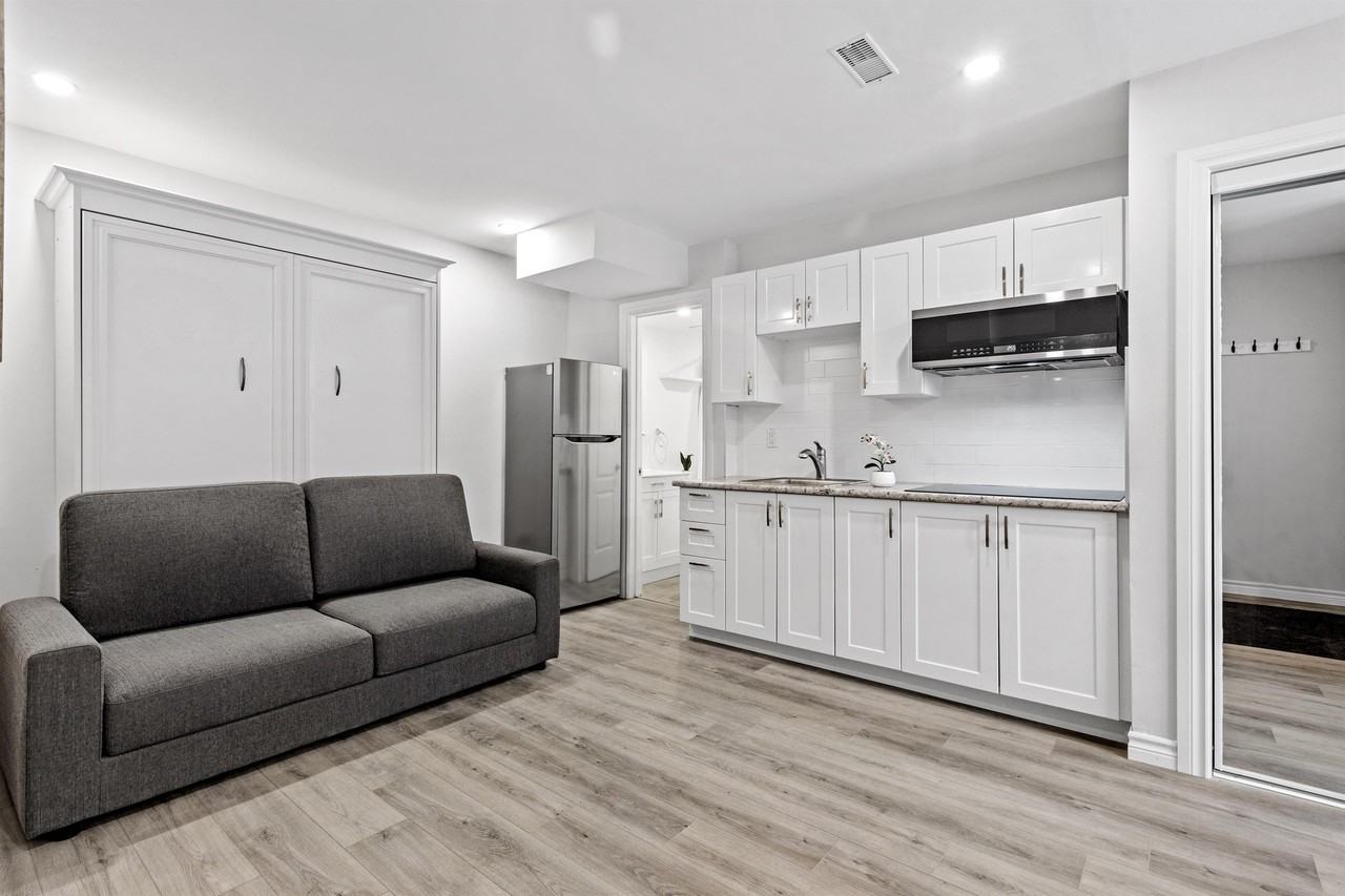 228 Lebreton St N #1, Ottawa, ON K1R 7J3 - Studio Apartment for Rent | PadMapper