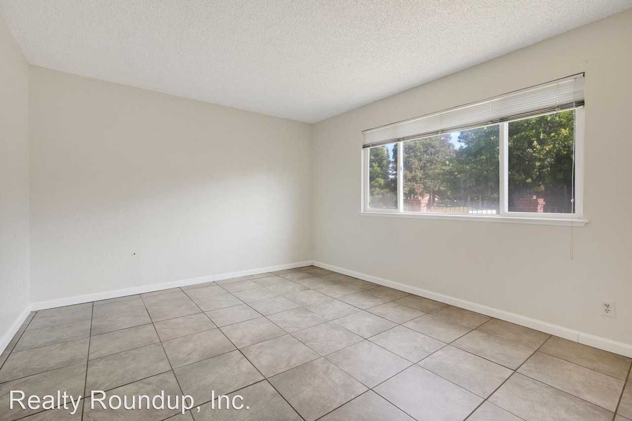 7136 Grady Dr & 6039 Rowan Way Apartments in Citrus Heights, CA 95621 ...