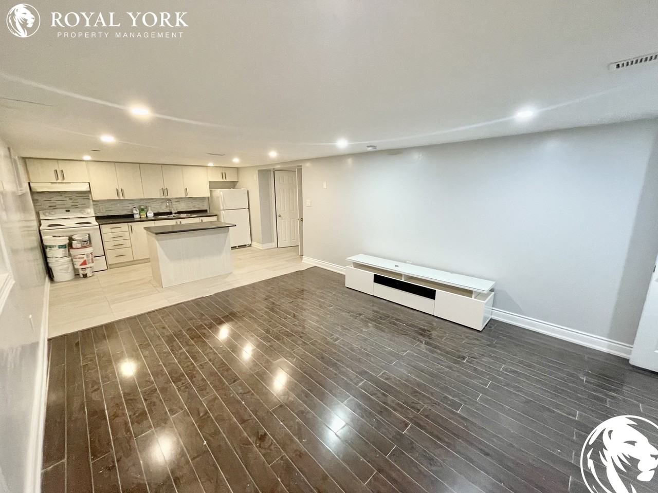 29 Monterrey Dr, Toronto, ON M9V 1S7, CAN - Zumper