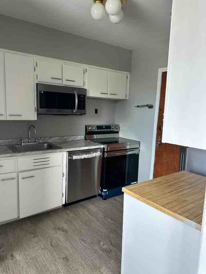 VAN AKEN CROSSING Apartments - Van Aken Blvd Cleveland OH | Zumper
