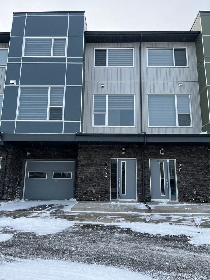202, 70 Saddlestone Dr NE Apartments - 70 Saddlestone Dr Ne Calgary AB ...