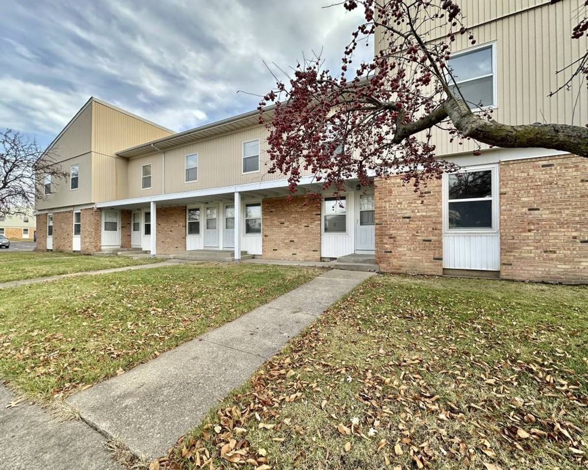300 Shelbourne Apartments - 300 E Shelbourne Dr, Normal, IL 61761 - Zumper
